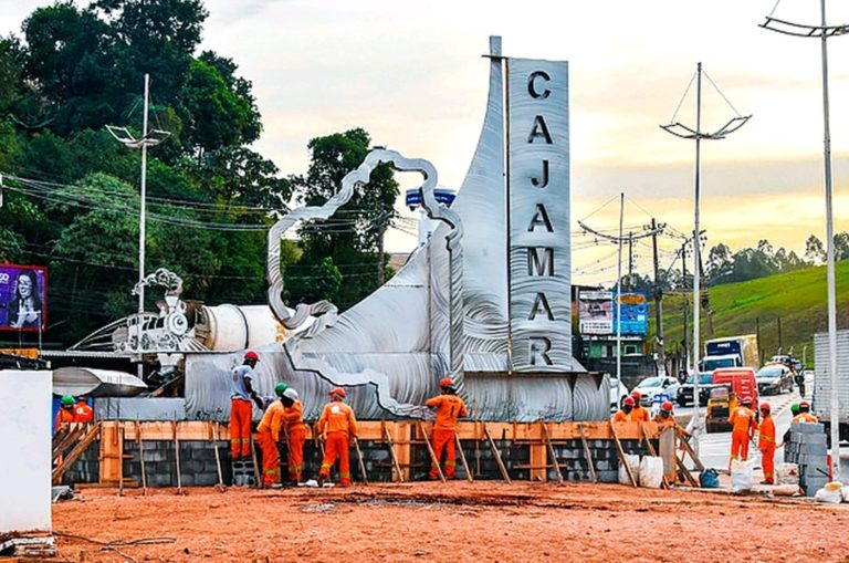 Prefeitura segue com instalação do primeiro portal de entrada de ...