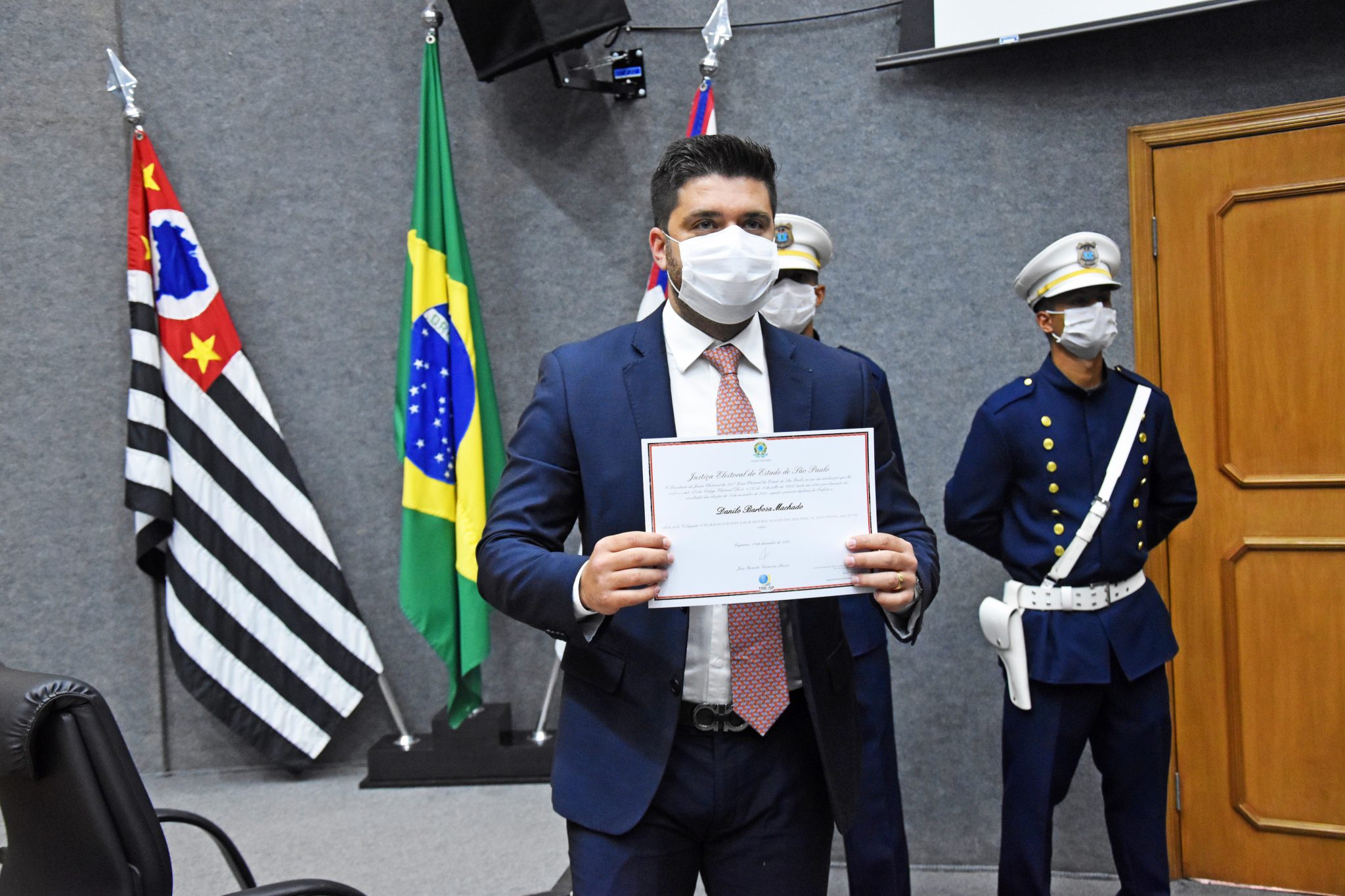 Prefeito, vice-prefeito e vereadores tomam posse em Cajamar – Notícias
